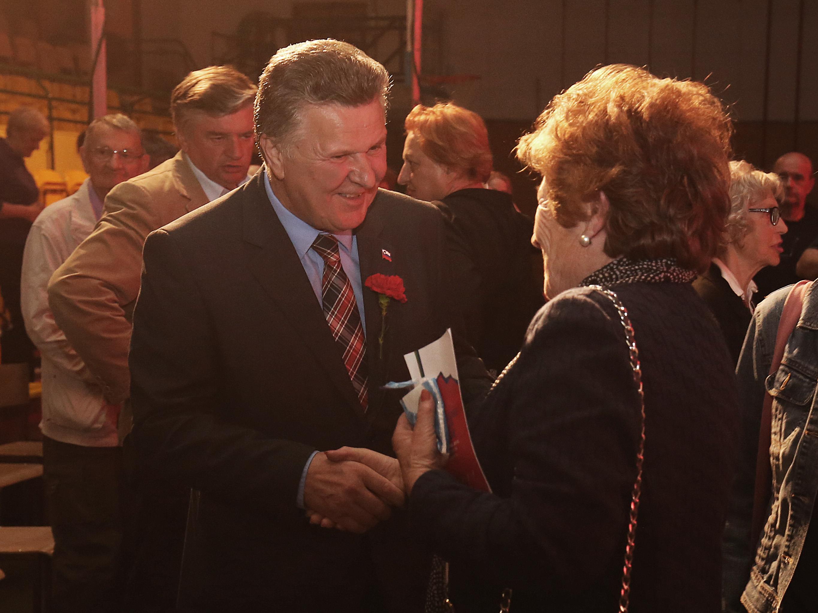 Zdaj zaori pesem o svobodi - cerknica.si